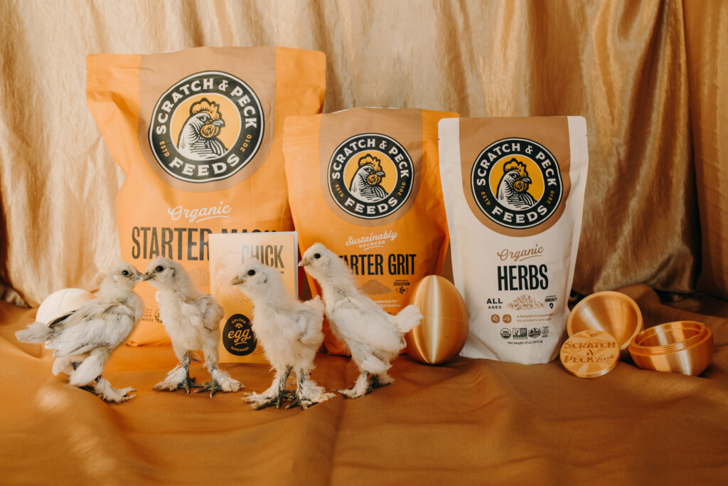 Organic Chicken Feed | Scratch & Peck Feeds